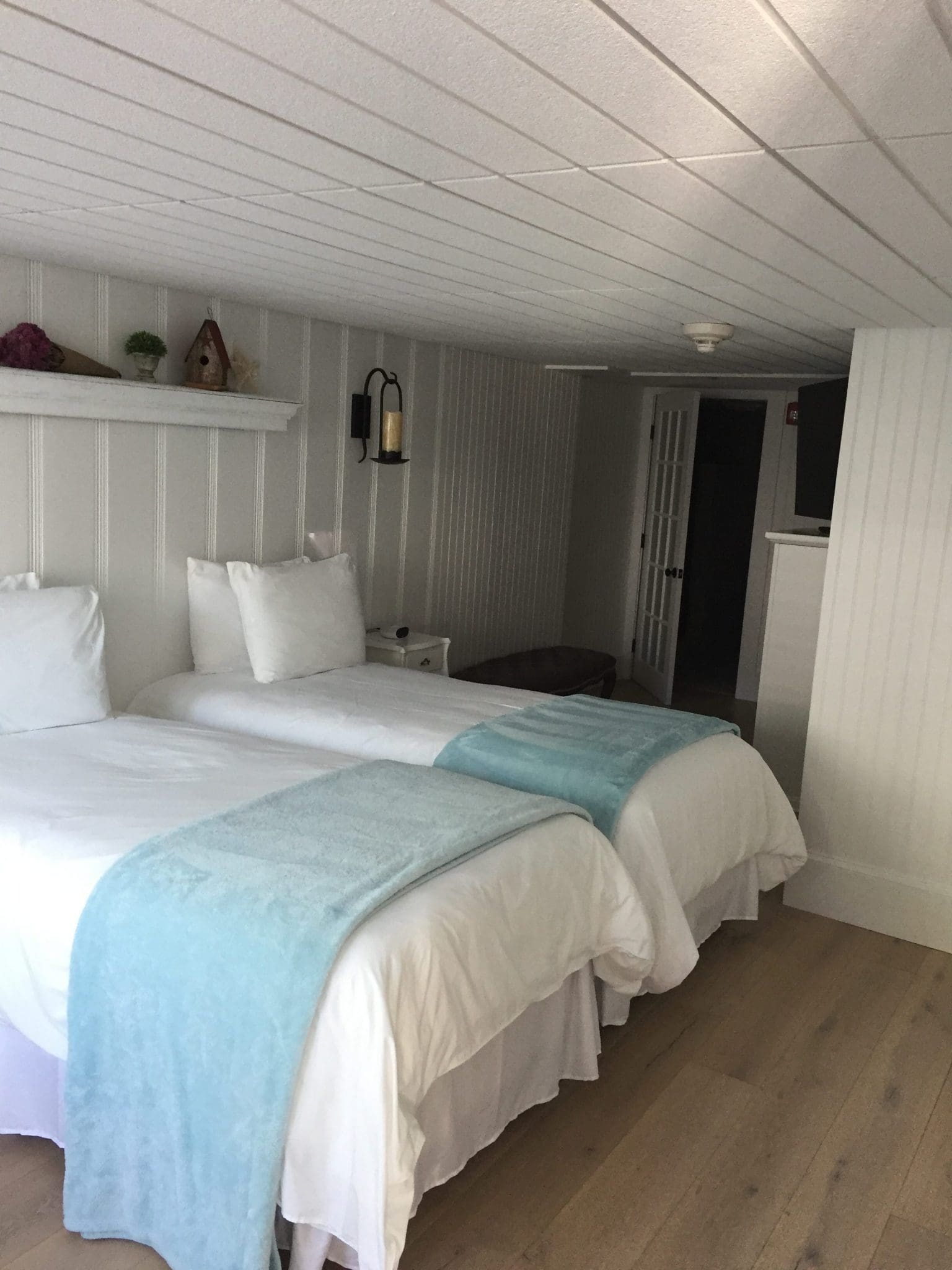 103 – Marginal Way House Hotel